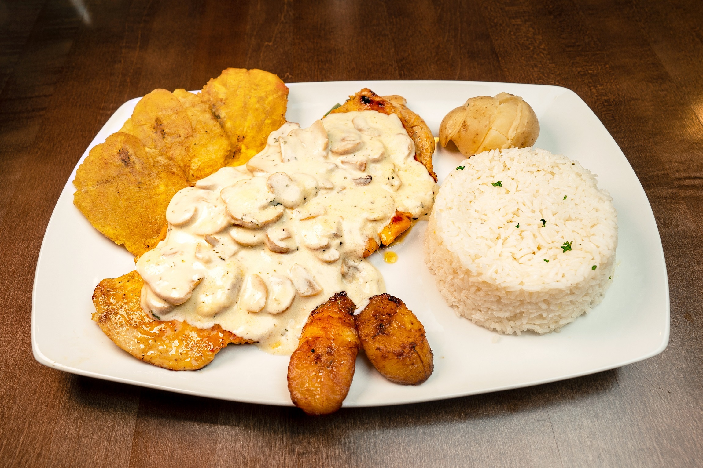 Pechuga en Salsa de Champiñones / Grilled Chicken Breast with Mushrooms ...